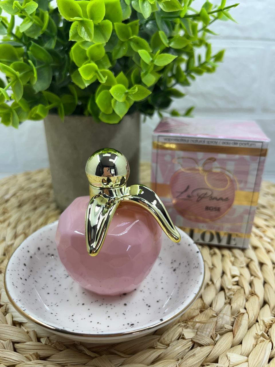 Le Pomme Rose – Pretty & Pizaz