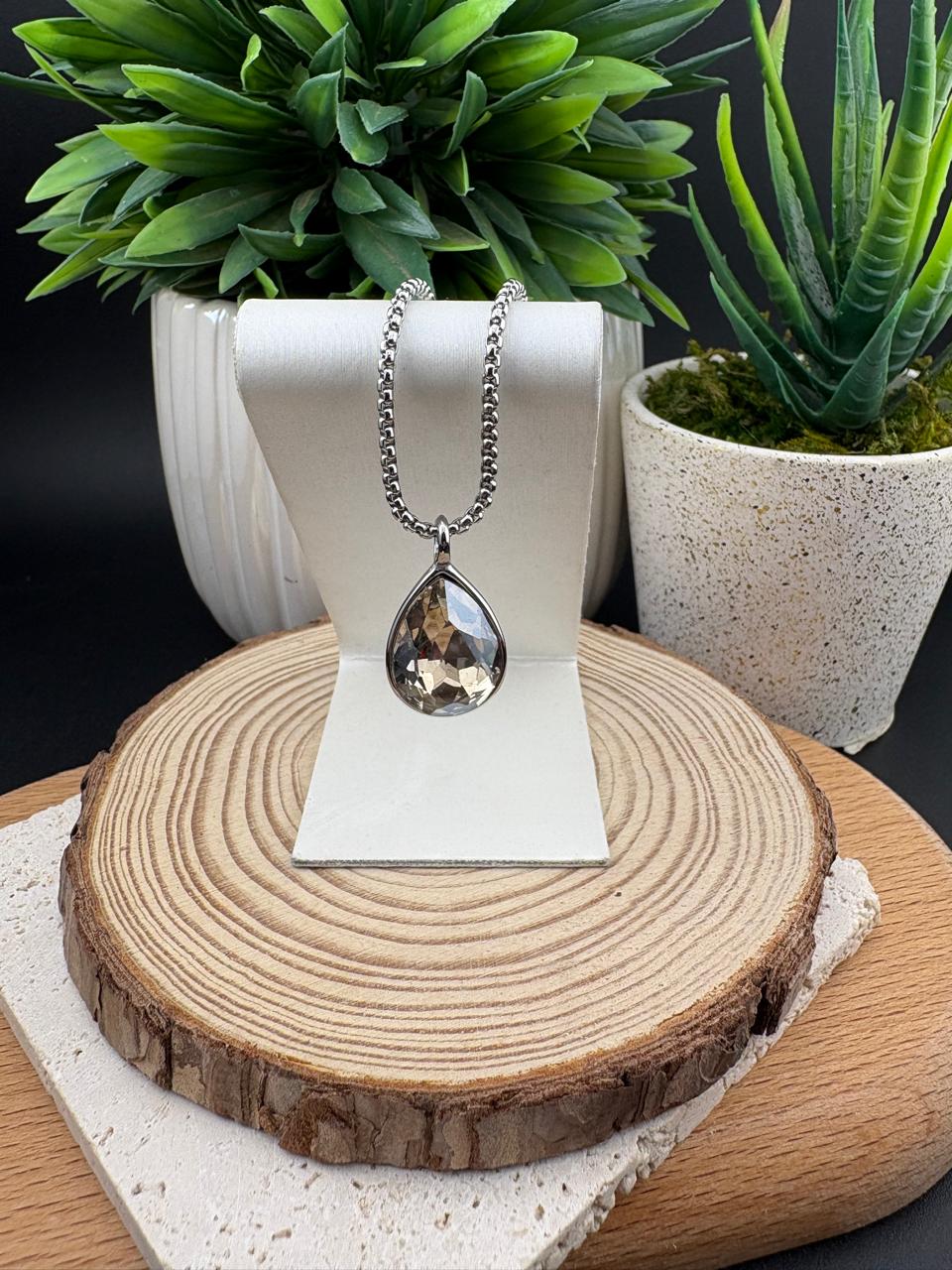 Stainless Steel Necklace #083 – Pretty & Pizaz